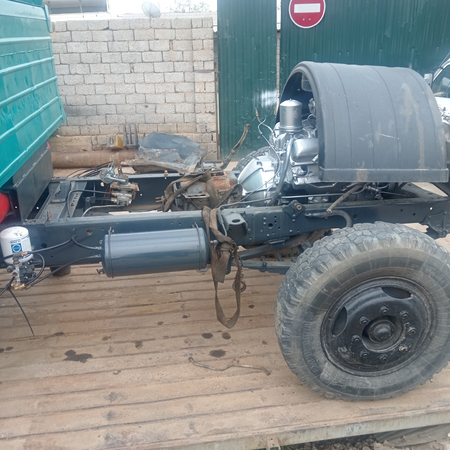 Zil 130 sotiladi