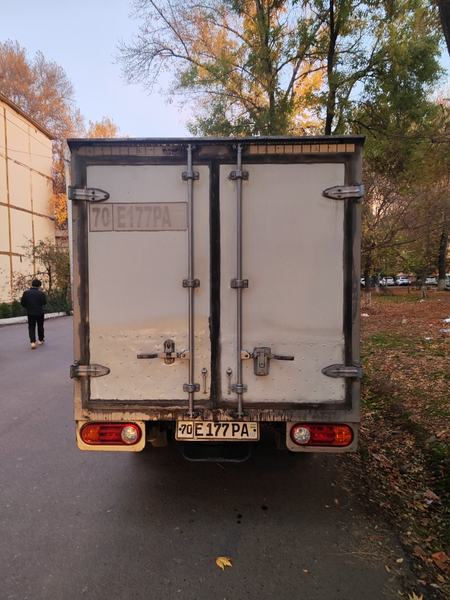 Hyundai porter 2 yili 2010 holati yaxshi 258900 yurgan moshina gaz