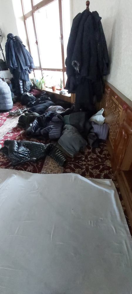 Masjid larga veshilka kiyimga  yasap beramiza