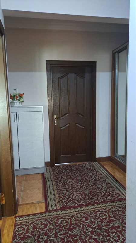 Uy sotiladi Sebzor