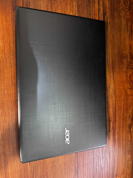 Продается ноутбук Acer Aspire E5-575G в отличном состоянии