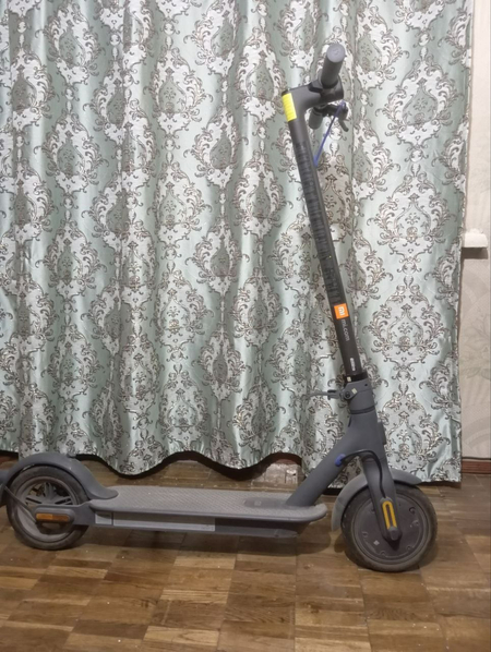 Электросамокат в отличном состоянии продаю срочно