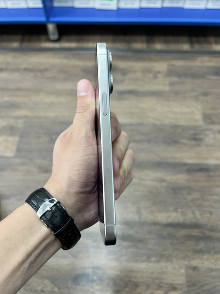 Srochna iphone 15 pro max 256 gb