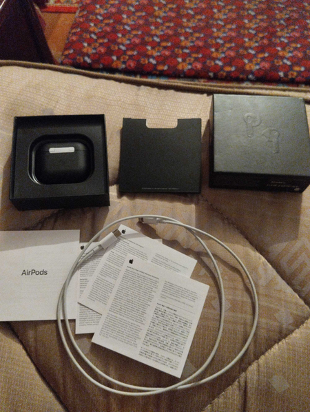 AirPods MagSafe Charging Case