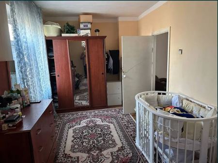 Продаётся 3/4/4 на Ц13 балкон 2/6 ор р Ислам университет