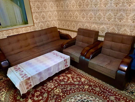 Чилонзор 19 2/1/4 сотилади