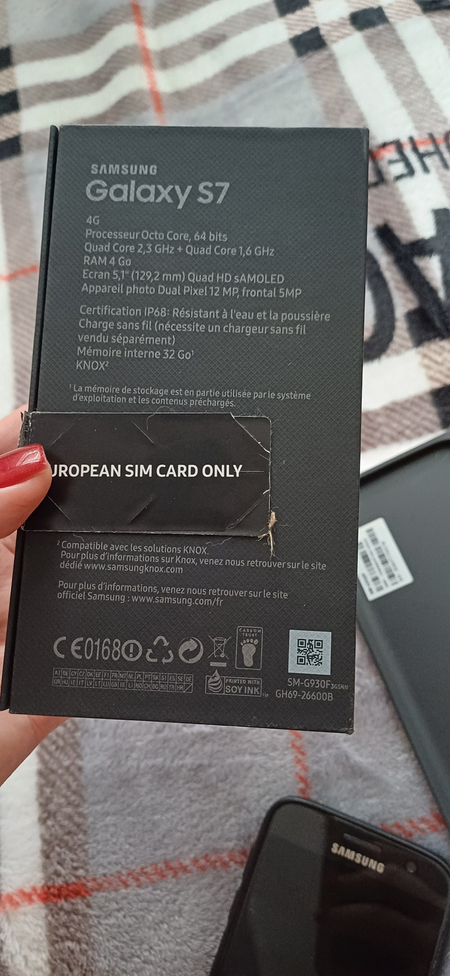 Самсунг S7  работает отлично !