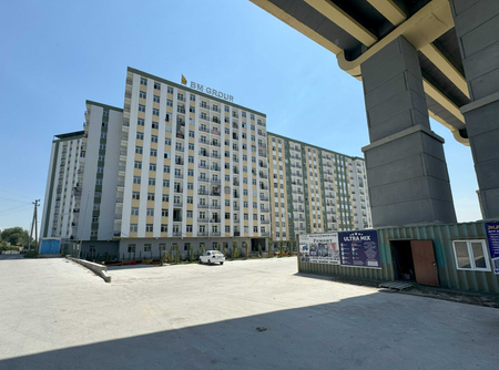 Продаётся квартира в Новостройке под нежилое помещение на 1-ом этаже.