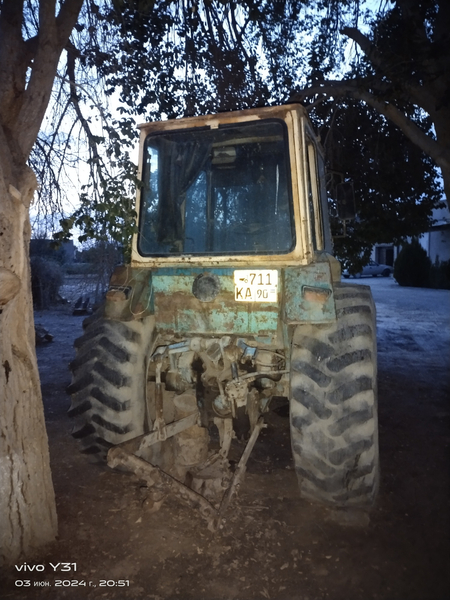 Traktor YuMZ bortovoy