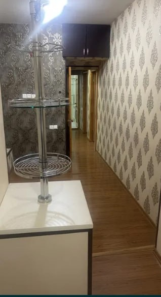 Продаётся 2 Комнатная на Тинчлик балкон 2/6