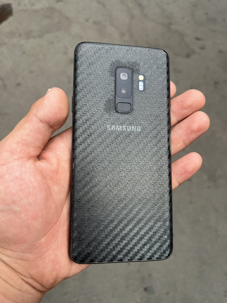 Самсунг Samsung s9+ с гаранти