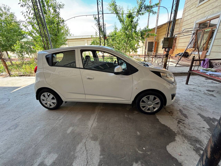 Chevrolet Spark 2016 года срочнооо