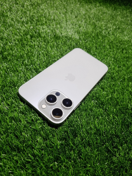 Iphone Xs sotilad