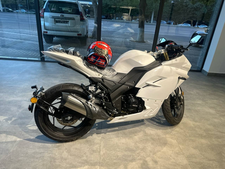 Dugatti 400kubli