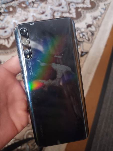 huawei Y8 p sotiladi