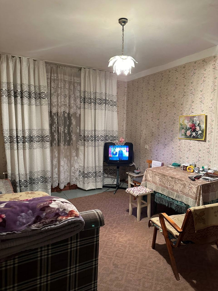 Продаёться квартира  1 -комнана в Чирчике Срочно!