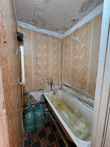 В центре города срочно продаётся 3х комнатная квартира на 3 этаже