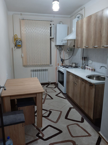 ЧИРЧИК ШАХРИДА АРЕНДАГА КВАРТИРА берилади 3 Хонали. Ориентир Рошша