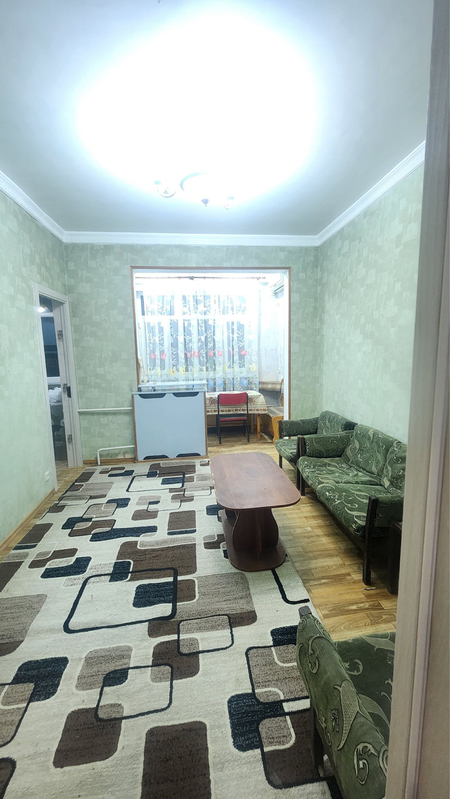 ЧИЛАНЗАР 3.  Торговый центр.  3 х ком квартира ПРОДАЕТСЯ срочно !