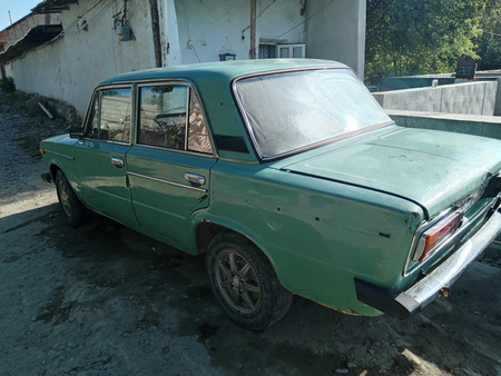 Vaz 2106 yili 1987 rangi yashil yoqilg'i metan gaz 03 mator mulkdor 1t