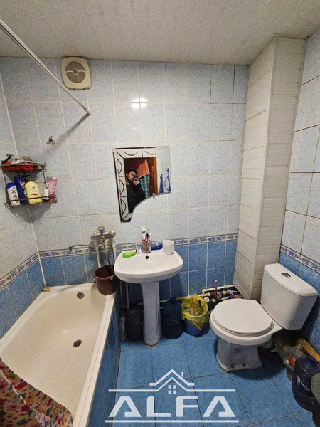 2 xonali 58m² 3-qavat sotiladi.
