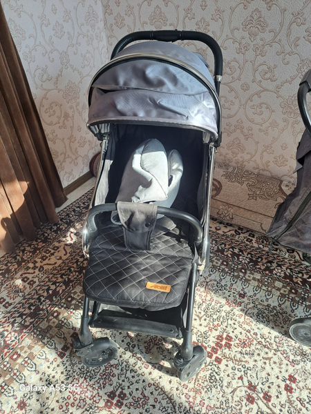 Детская коляска  чемодан  продаётся