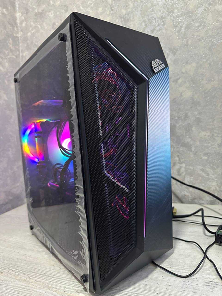 Игровой кейс / 8 ядер 16 потоков/ 32 gb DDR4 / Sapphire rx 580 8gb/