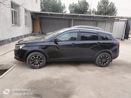 Lada vesta cross 2020