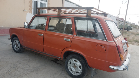 Jiguli 2102 sotiladi