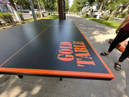 Stol tennis ishlab chqaruvchidan 1 qo'l