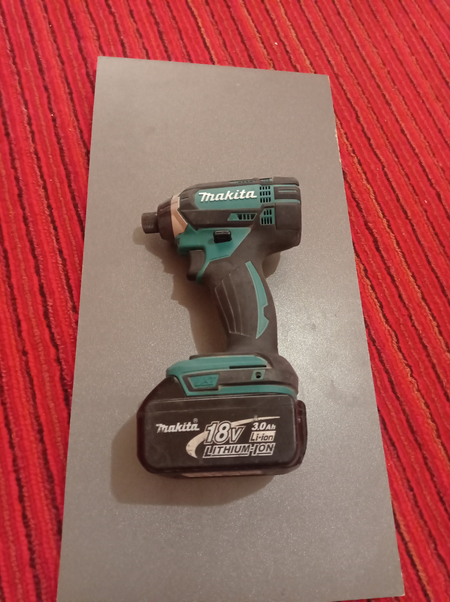 Шуруповёрт makita