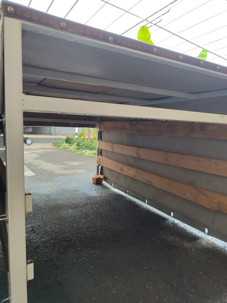 Labo uchun tent sotiladi