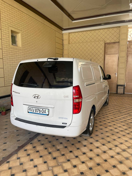 Hyundai Starex 2012