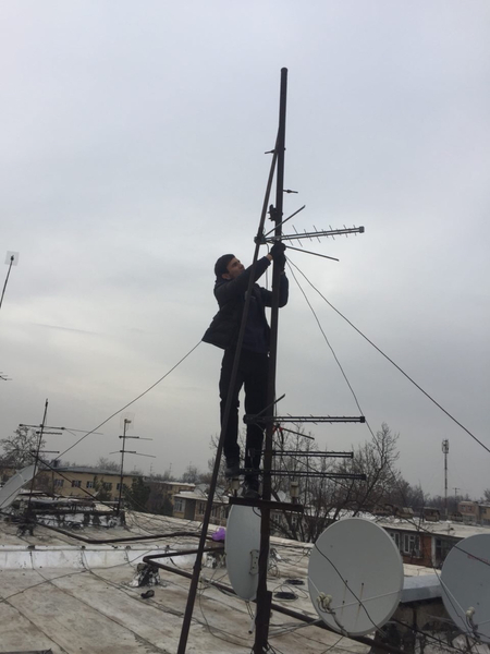 Установка Телевизор на стенн