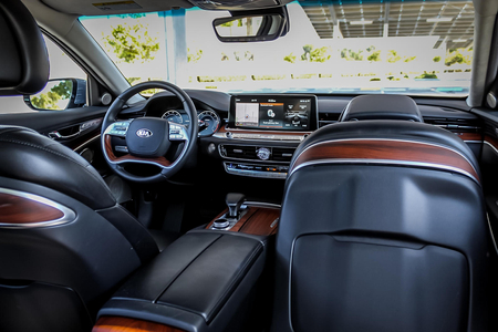 Kia k900 endi sotuvda bor