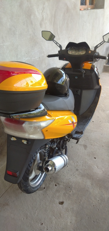 Skuter RealMoto sotiladi