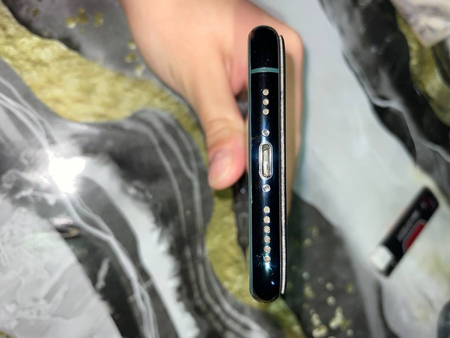 продаю IPhone 11 Pro