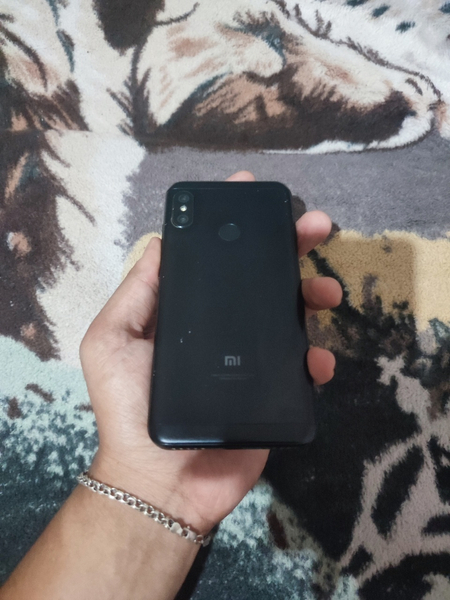 Redmi Note 7 4/64 ideal holatda