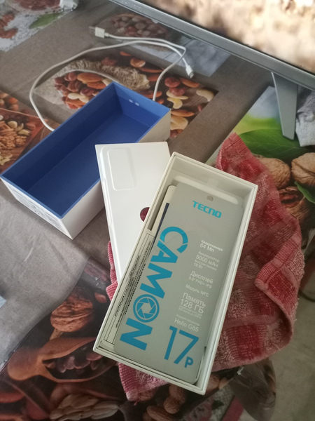 Qulay smartfon tecno