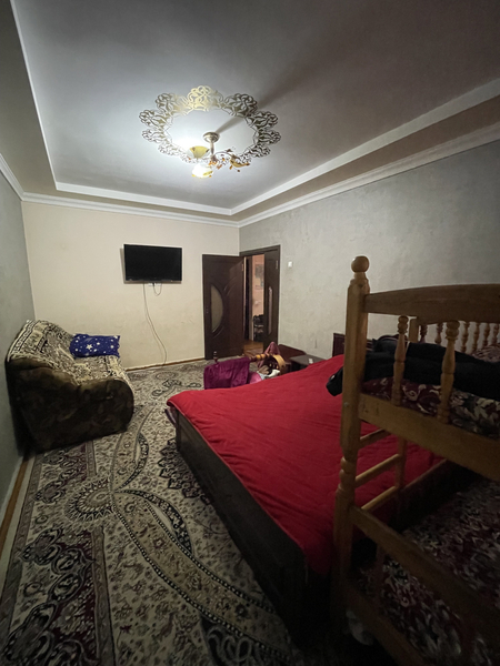 Olmazorda dom 77 seriya 4 etajka 2-etaj 3 xona