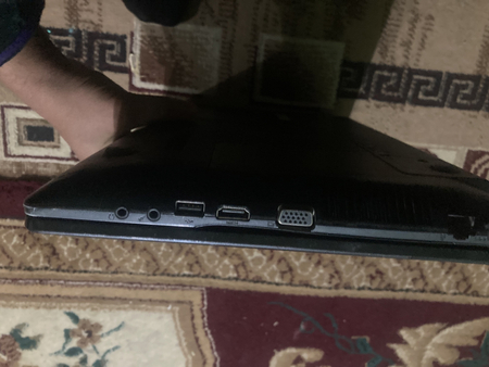 Notebook Samsung sotiladi .