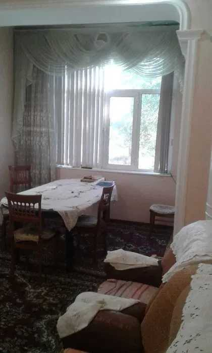 Буз 2 ,Ялангач м-в   3/2/2   Экобазар  49 шк.