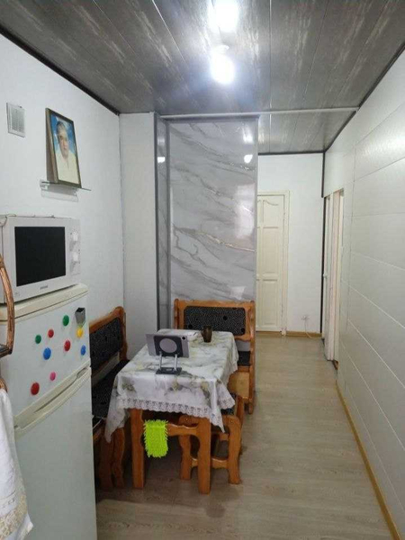 Тинчликда 2 хонали квартира 3-каватда,4 каватли, гиштли, майдони 50 м2