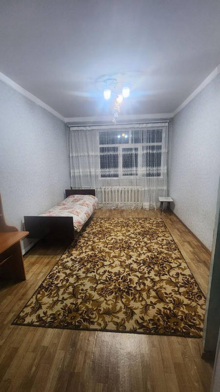 * 3 хонали СРОЧНО. Торговый центр. Чиланзар 3