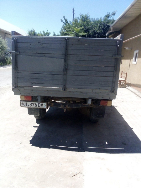 Uaz sotiladi yili 1984 yil