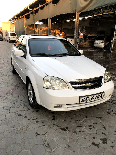 Lacetti 1.6 A/T.