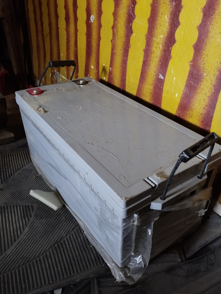 Гелевые аккумулятор 12v 200 a/ч 220v