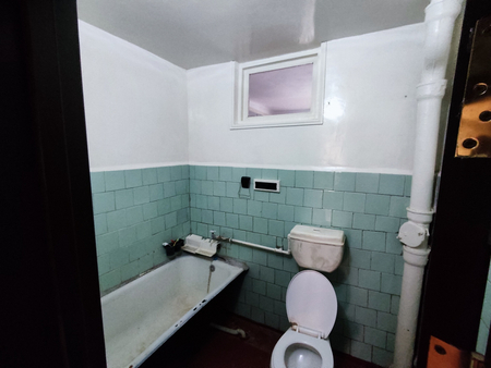 3 xonali kvartira sotiladi