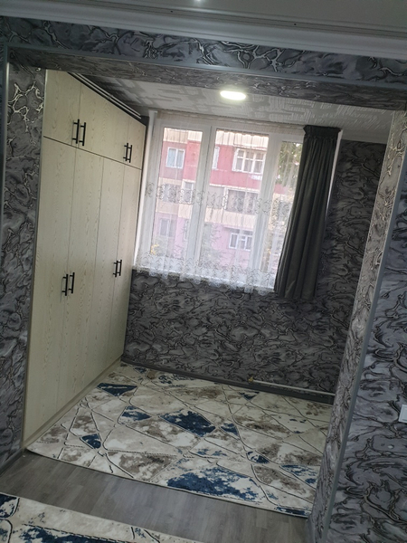 Сдаётся своя 1ком.кв.2этаж.ДСК базар