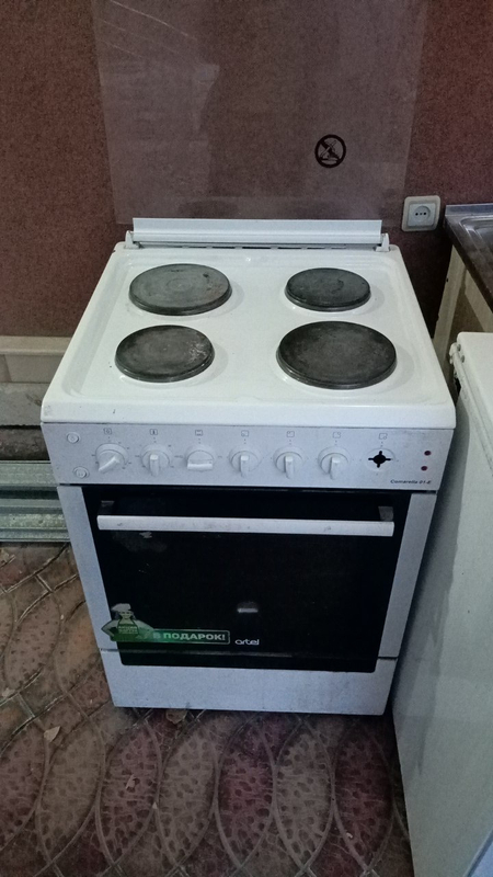 Продаются плиты газовые и электрическая